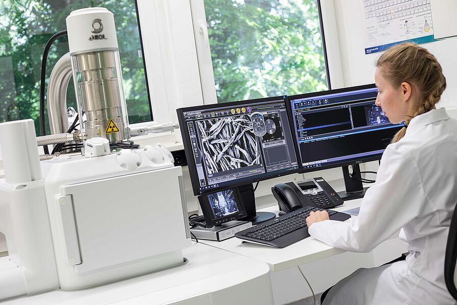 Testing PPE for asbestos residues